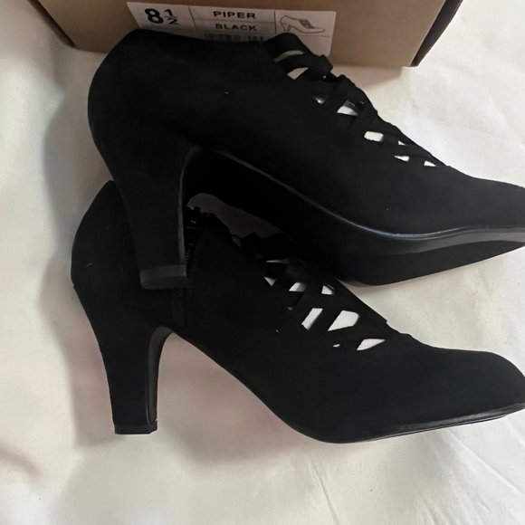 Journee Collection | Shoes | Journee Collection Piper Bootie Black Size ...